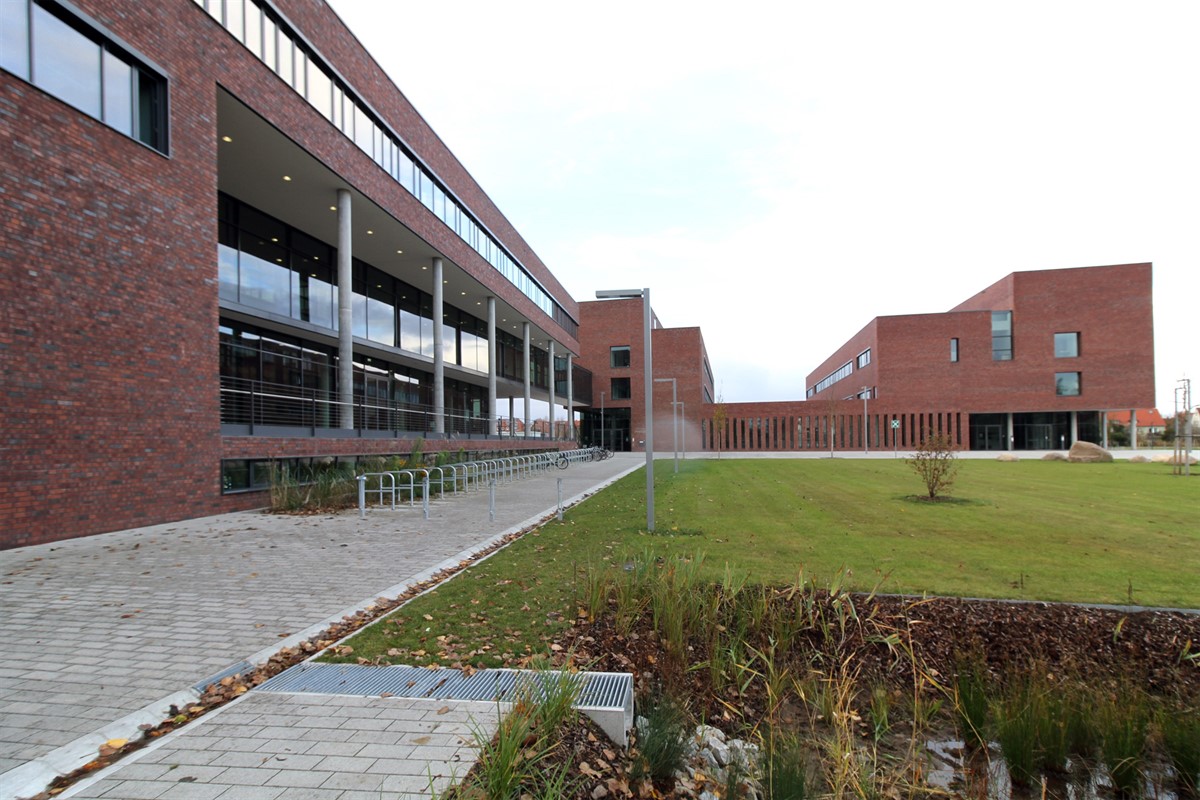 Institutsgebäude der Physik an der Uni Rostock eingeweiht | Rostock-Heute