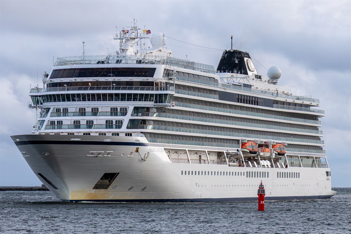 Viking Saturn in Warnemünde